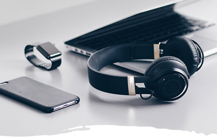 At refurbed, you will save up to 40% as well as get a full warranty.